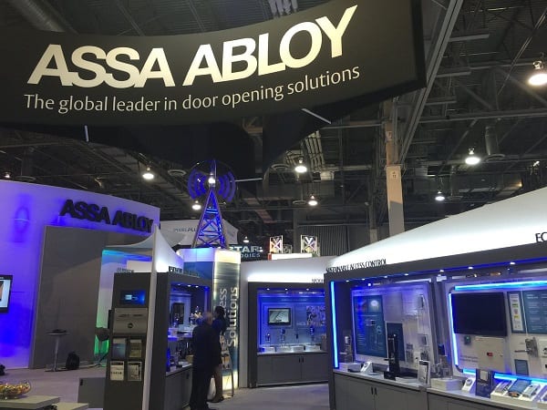 Shop to Showfloor: Why LED Banners Make Sense » Exhibit City News